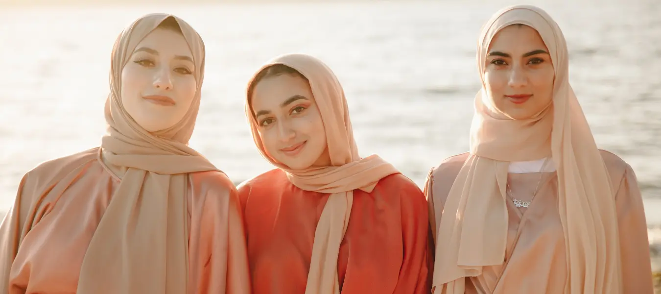 Best Abaya Fabrics (Name, Pictures, Brands)